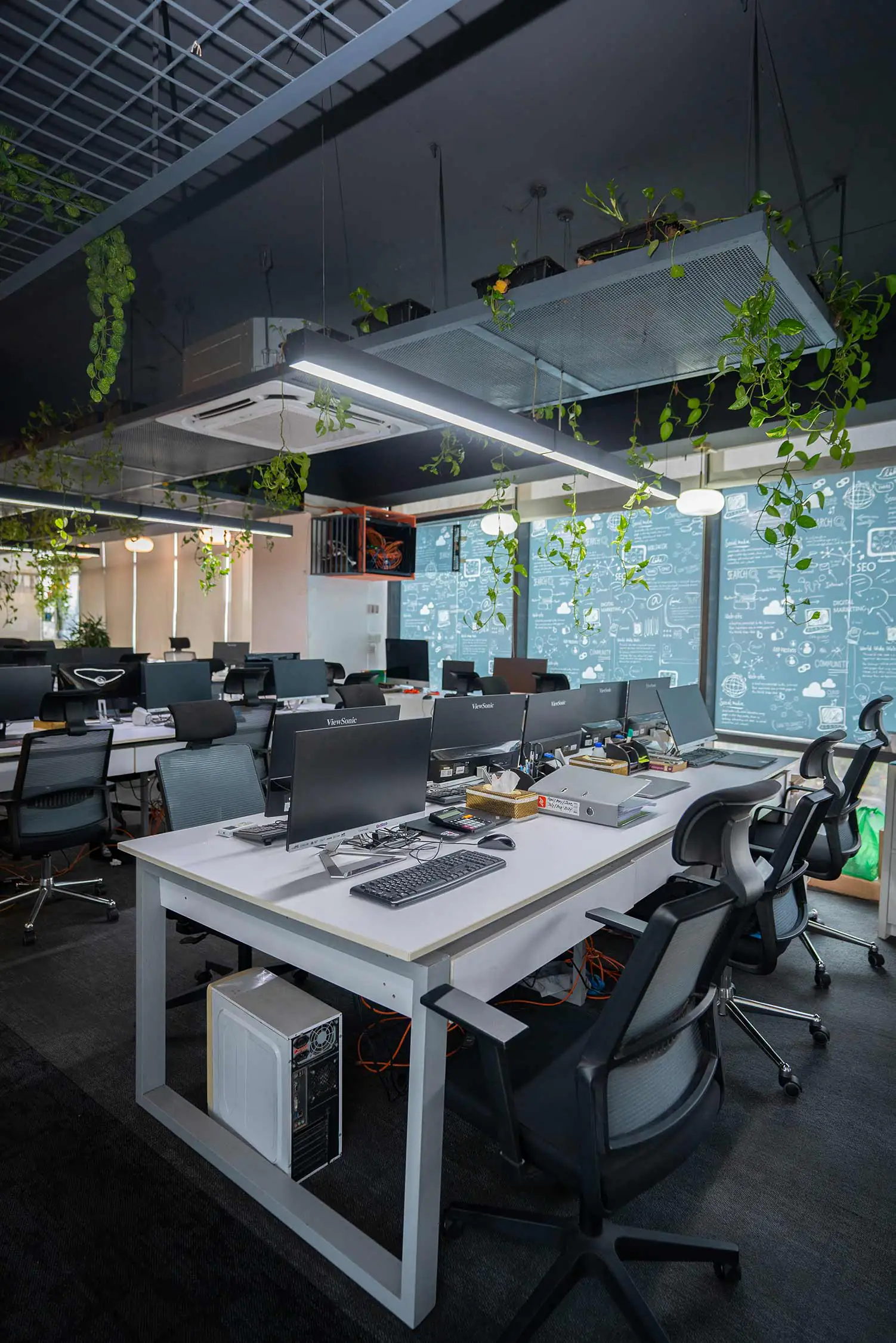 One Little Web, Office Interior - Volumetric Designers