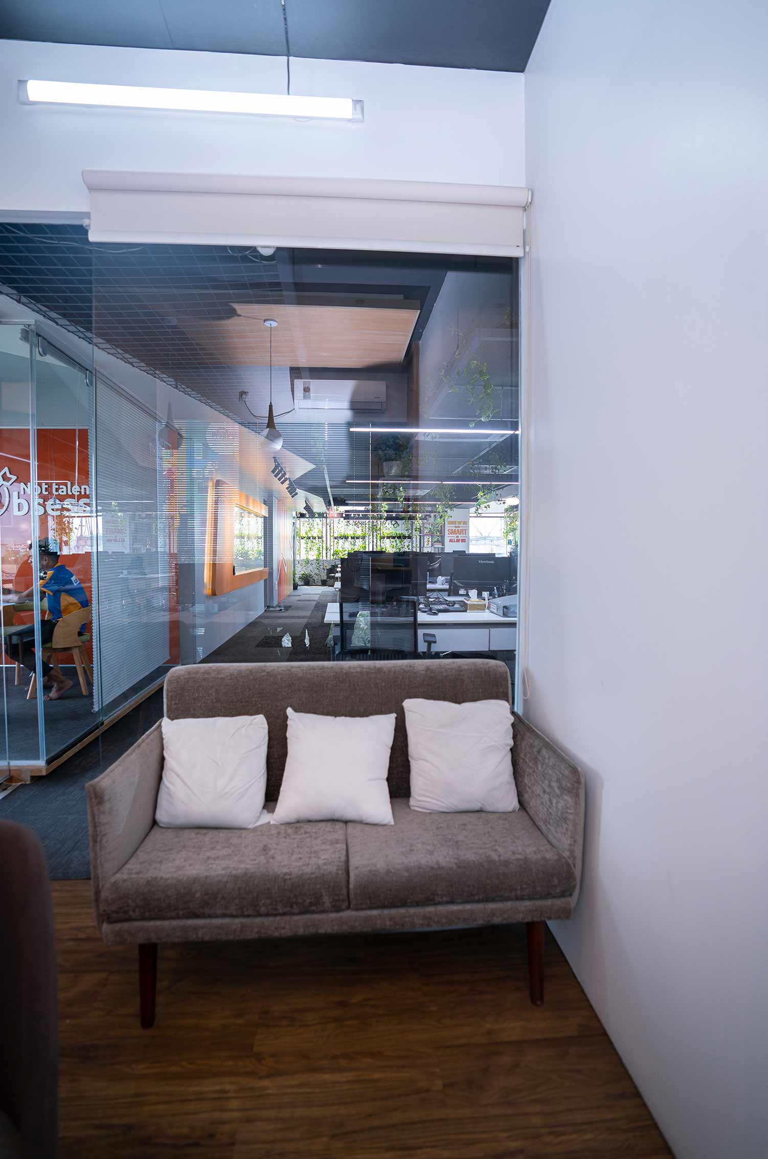 One Little Web, Office Interior - Volumetric Designers